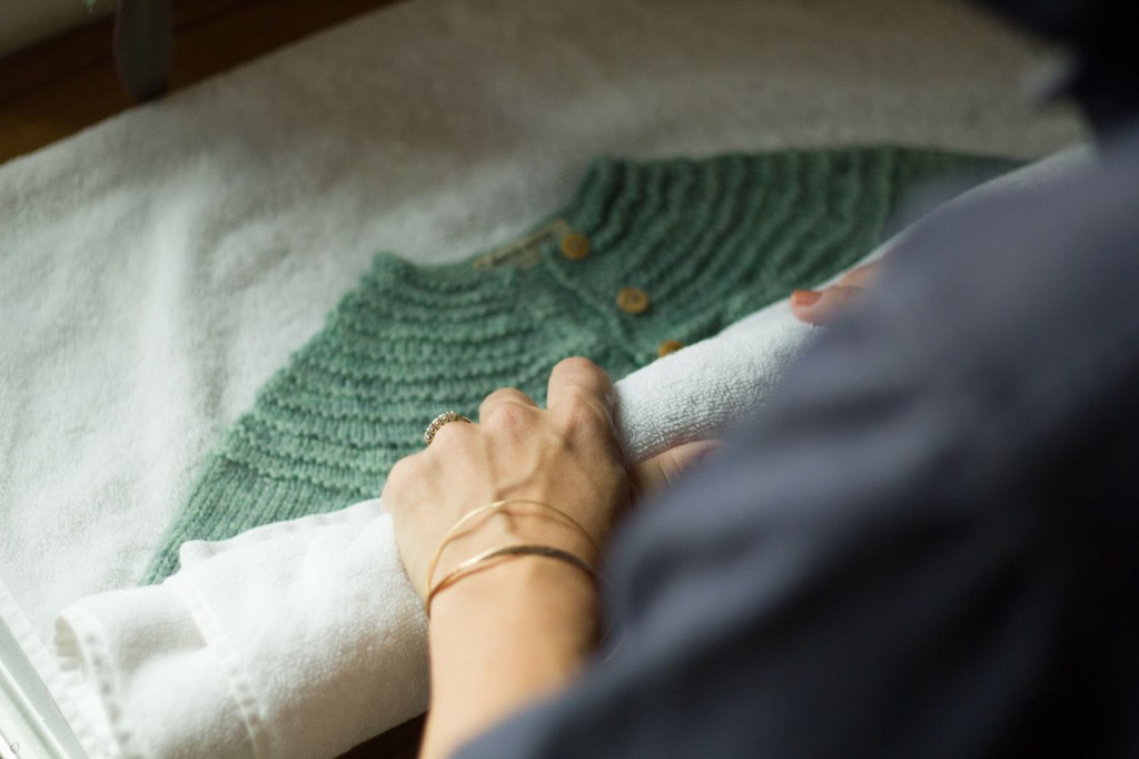Hand Washing Wool with Anna Wallack of Misha & Puff | Magnesium Blue