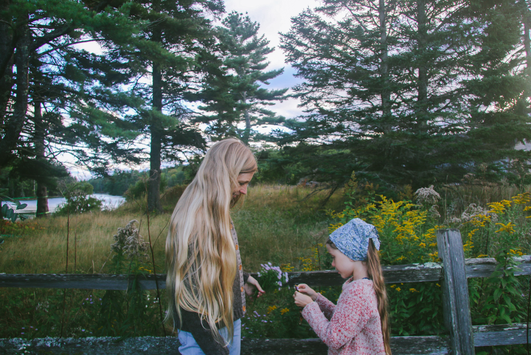 Autumn Babaá Photos | Magnesium Blue